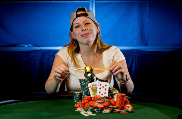 WSOP 2013 Event # 60: Loni Harwood triumphiert beim letzten kleinen NLH ...