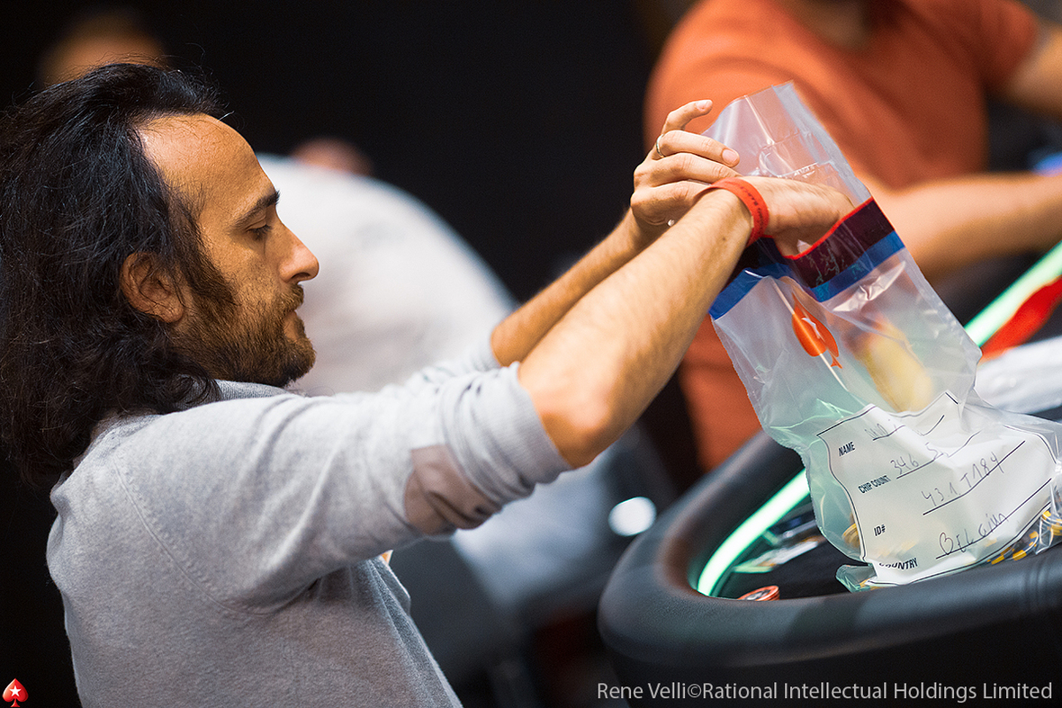 PokerStars EPT Barcelona: Davidi Kitai unter den Big Stacks beim 10k ...