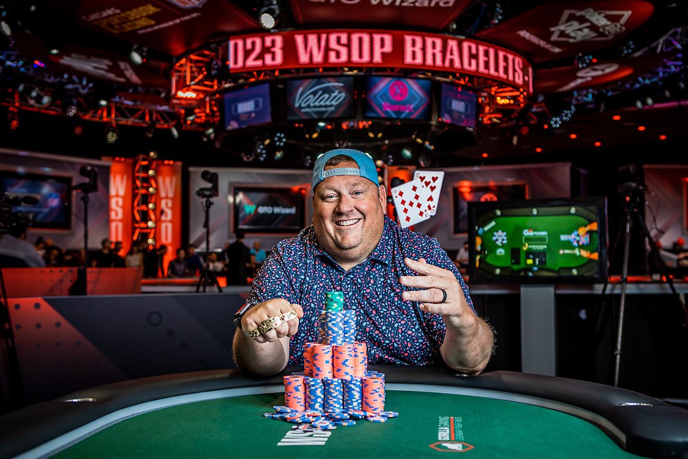 Live Poker – Jay Lockett gewinnt Gold bei der WSOP