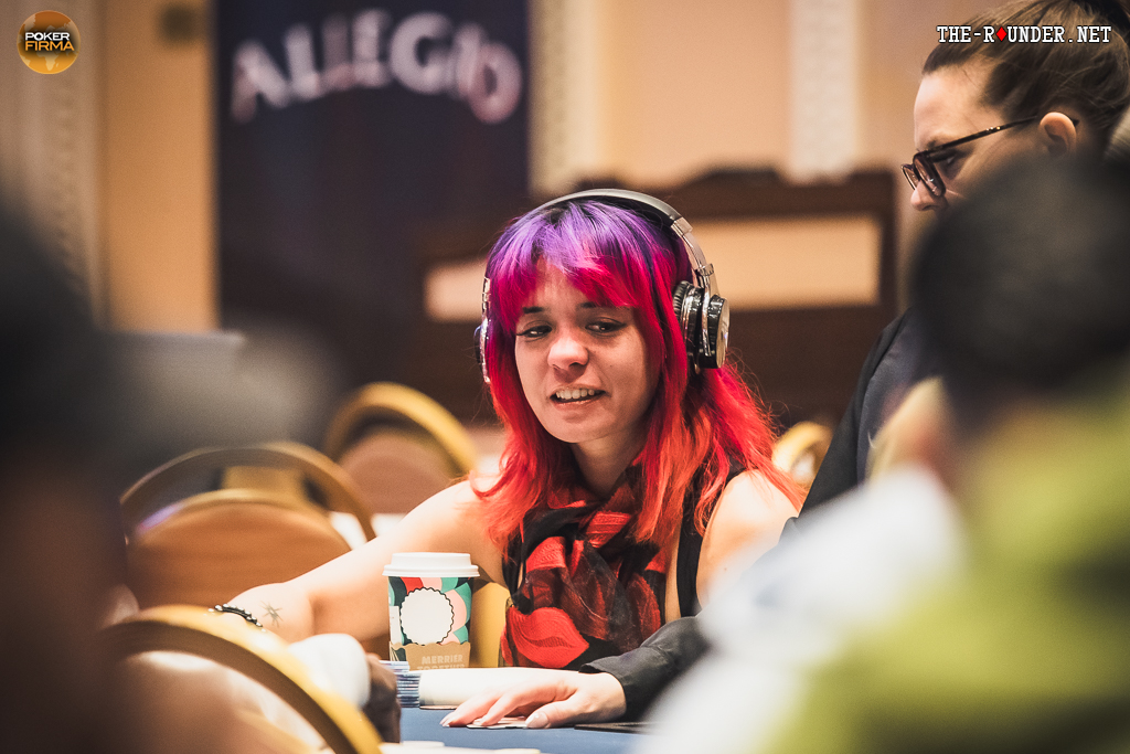 Jessica Vierling gewinnt fast die Mid-Major POY Germany 2024 Wertung ...